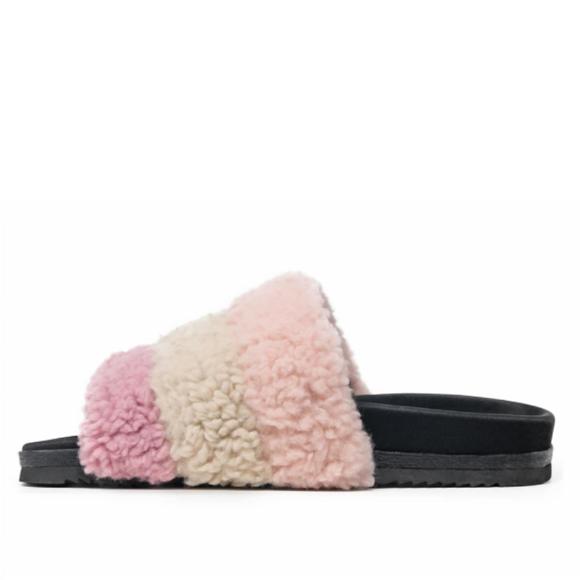 ROAM | Shoes | New Roam Fuzzy Puffy Slide In Pink Dream | Poshmark